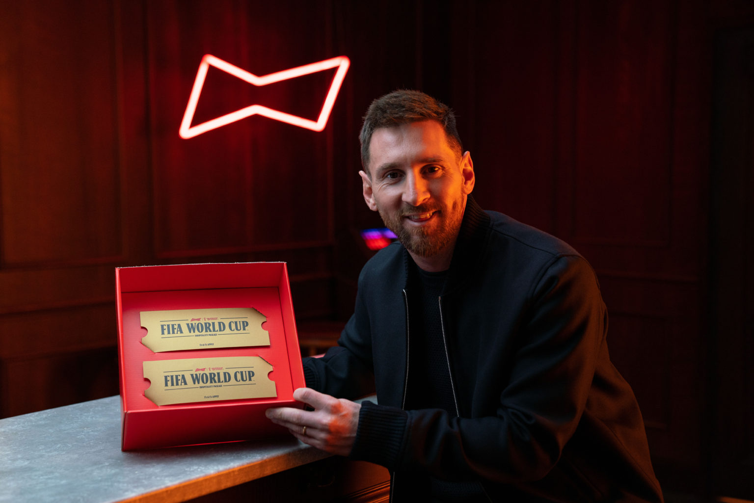 Budweiser acompaña a Leo Messi al Mundial y lanza una edición limitada ...
